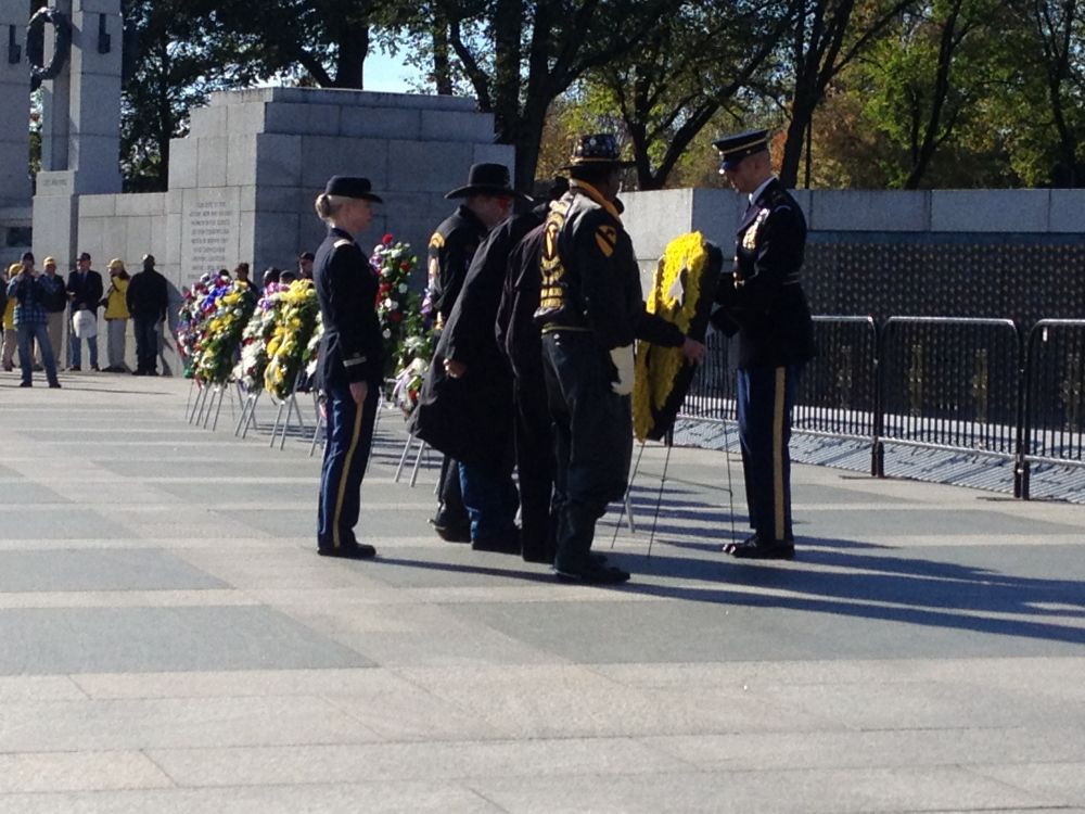 WWII 2013 Placing the wreath 2 | 1st Cavalry Division Association